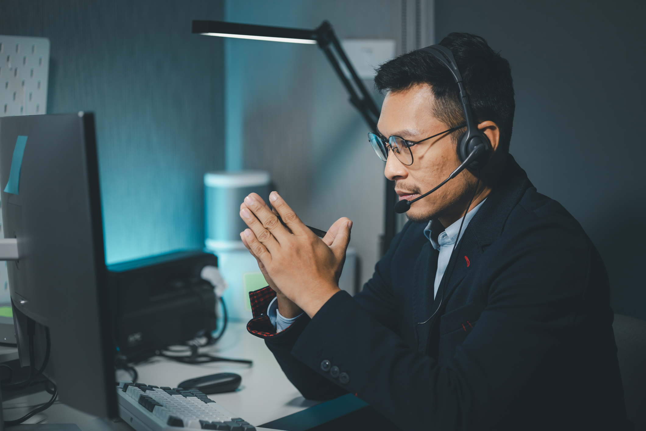 How to Resolve Customer Conflicts Without Losing Business | Survival ...